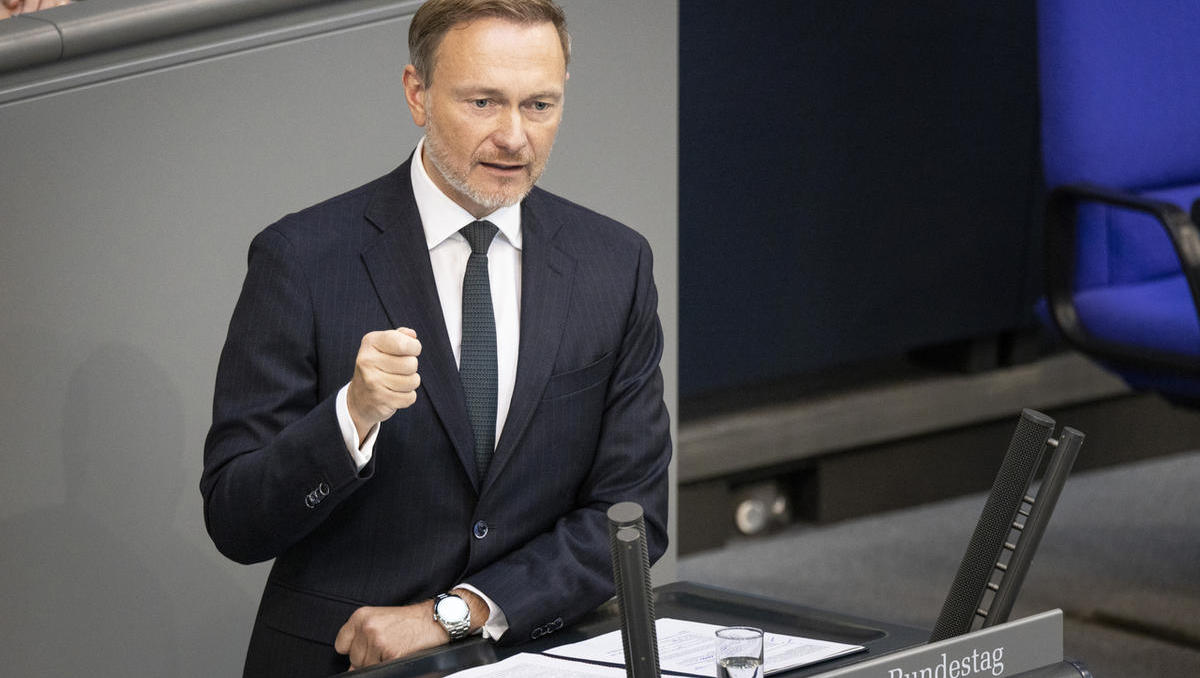 Lindner: "Izzive nove normalnosti v gospodarstvu lahko rešijo le ...