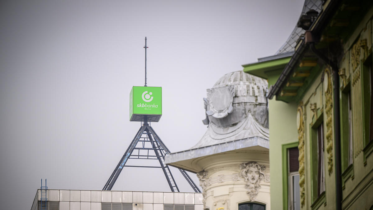 Podražitve bančnih storitev: Kaj načrtujejo Gorenjska banka, OTP in druge?