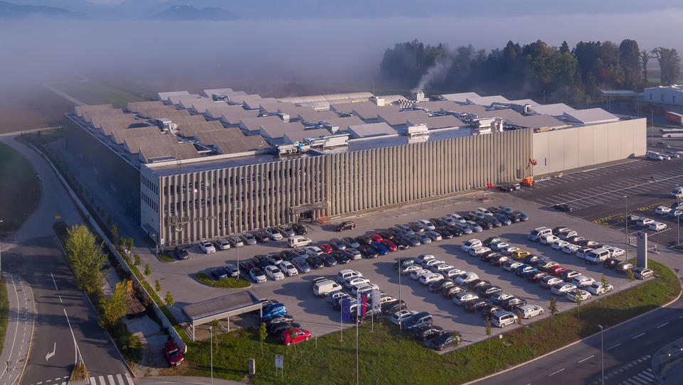 LTH Castings, ki dela za BMW in Mercedes, končal eno največjih ...