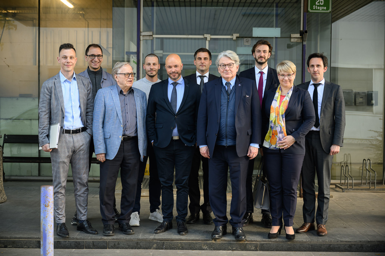 Zakaj je evropski komisar za notranji trg obiskal Magnete