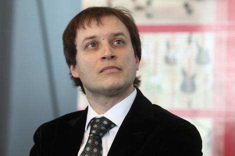 S prodajami 15 družb do 739 milijonov evrov. Dajmo!