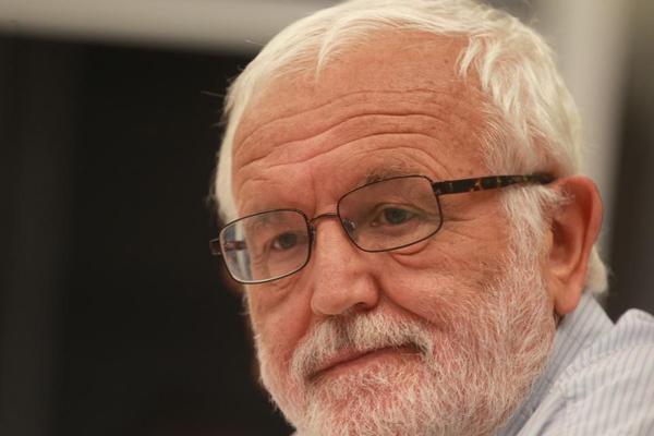 Mencinger: Prikrivam, ker ne podlegam kolektivni `histeriji`