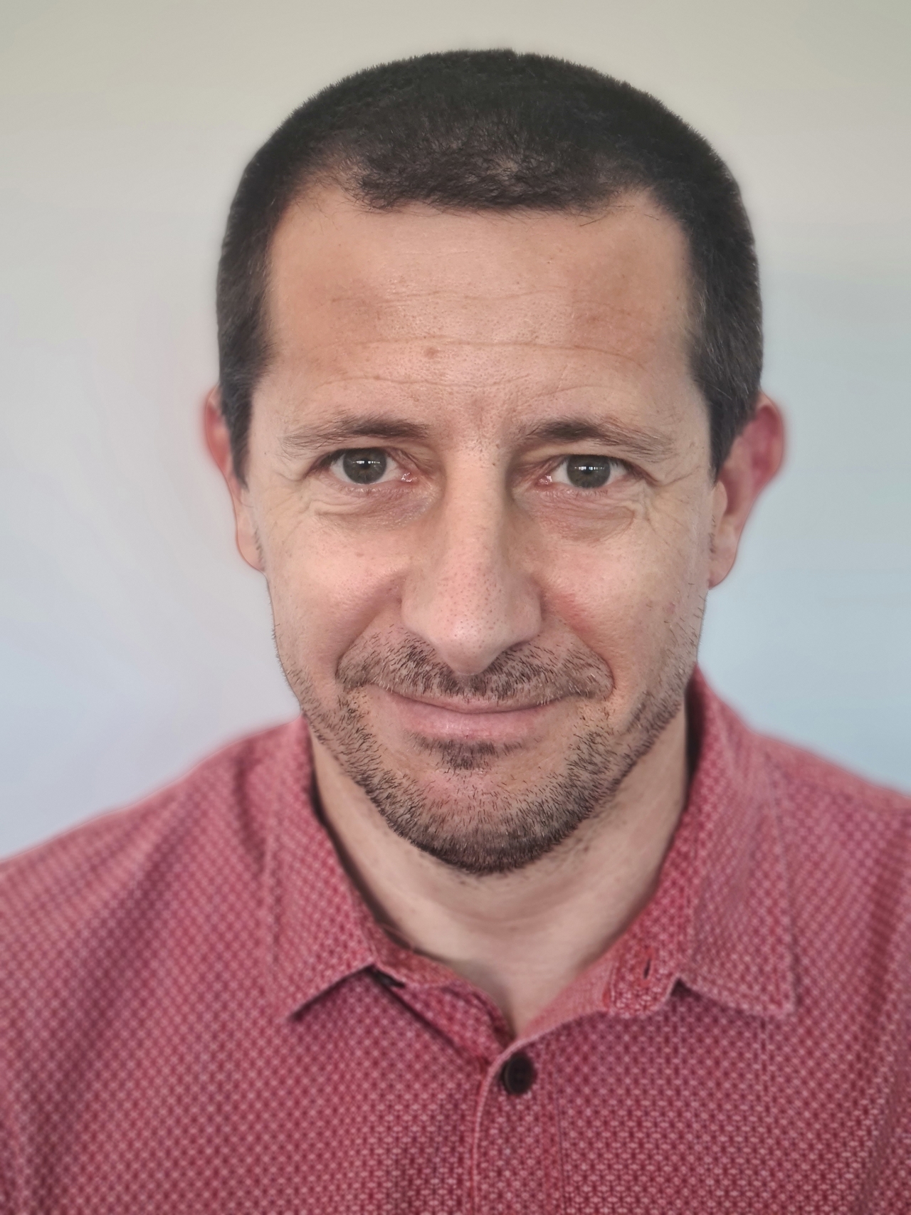 Zakaj geodetski elaborati čakajo na vpis v kataster?