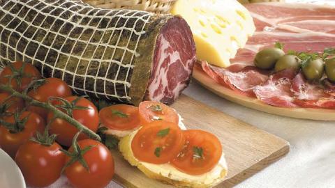 Vsaka salama je zgodba zase