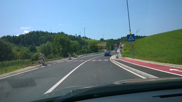 Birokratska logika: Grobelno - nov nadvoz, ampak prepovedan za ...