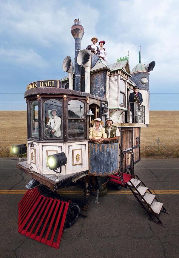 Bi si svoj dom uredili v obliki gobe, mehurčkov, cerkve ali pa vam ...