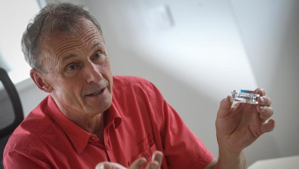 (intervju) Janez Novak: Staromoden sem. Ne vem, kdo bo hotel avtonomna ...