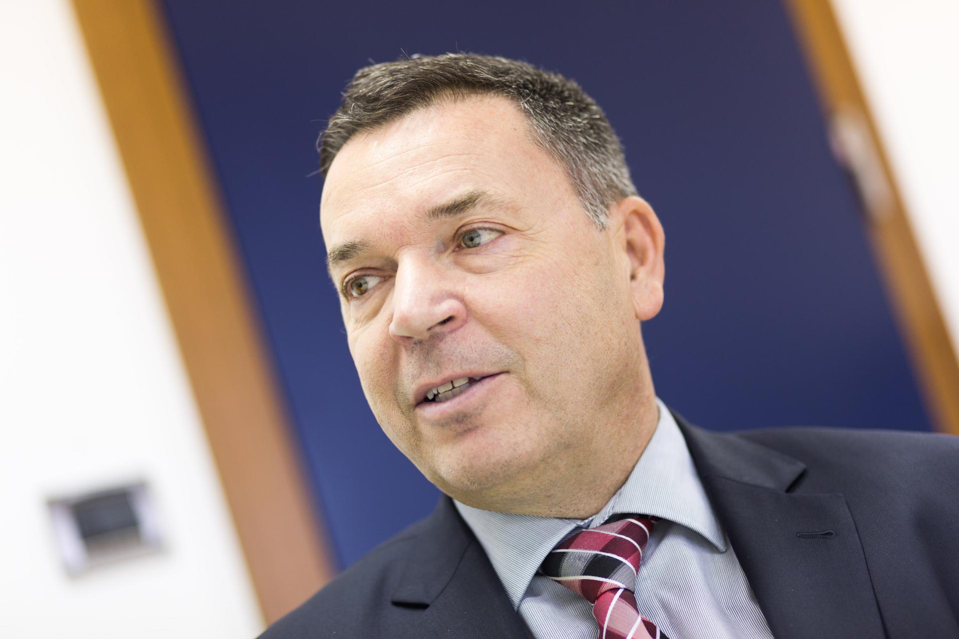 Kolektor Etra: z uporabo umetne inteligence rastejo trikrat hitreje od ...