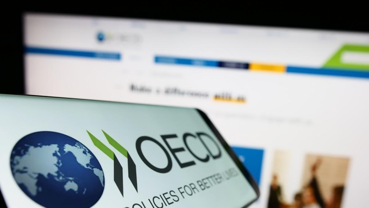 OECD znižal napovedi za Slovenijo: BDP bo zrasel le 0,9%