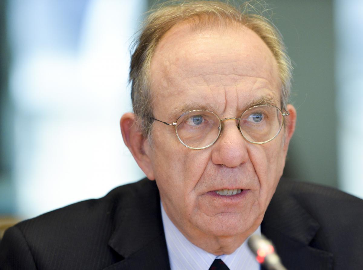 Italija išče novega premiera, potem ko so volivci spodnesli Renzija