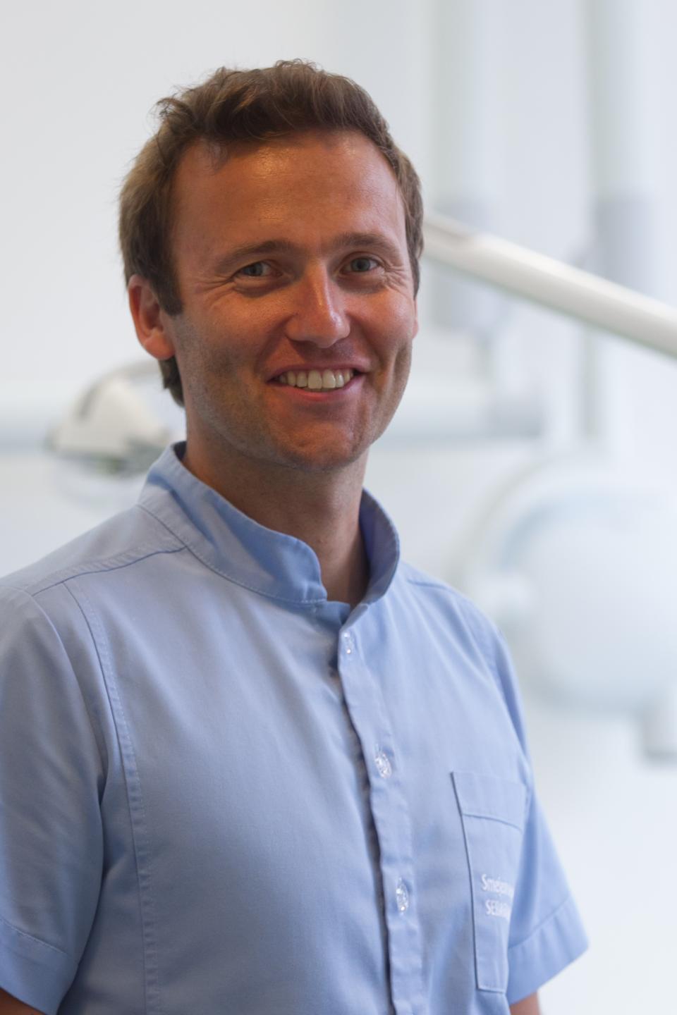 Pravilno ščetkanje zob: gor, dol, krožno ali kako že?