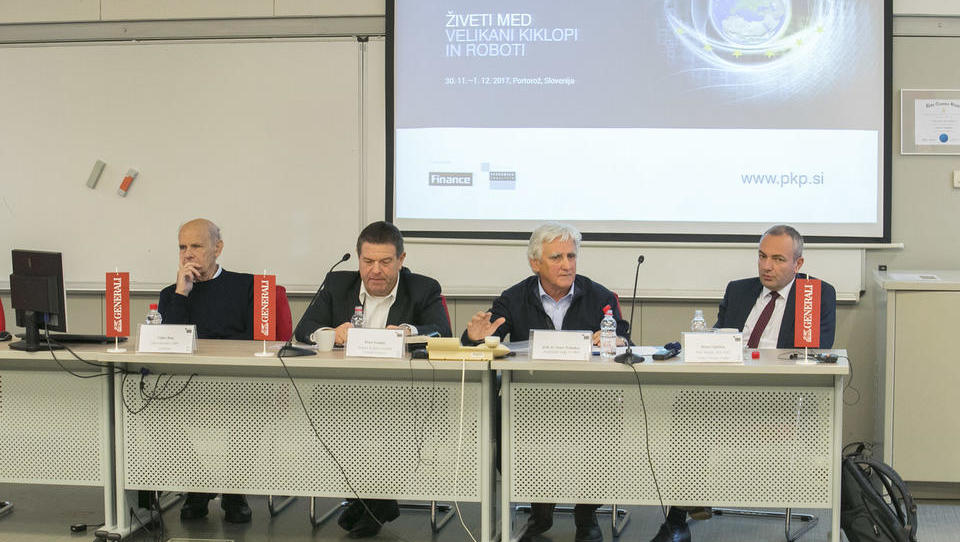 Pred PKP: direktorji, ste pripravljeni na umetno inteligenco?