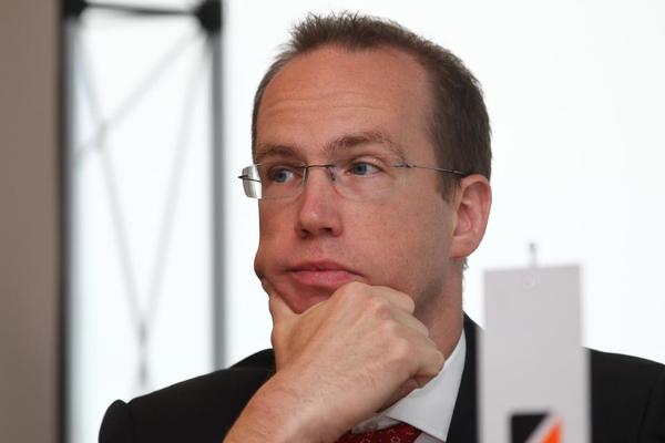 Slovenci navalili na vzajemne sklade