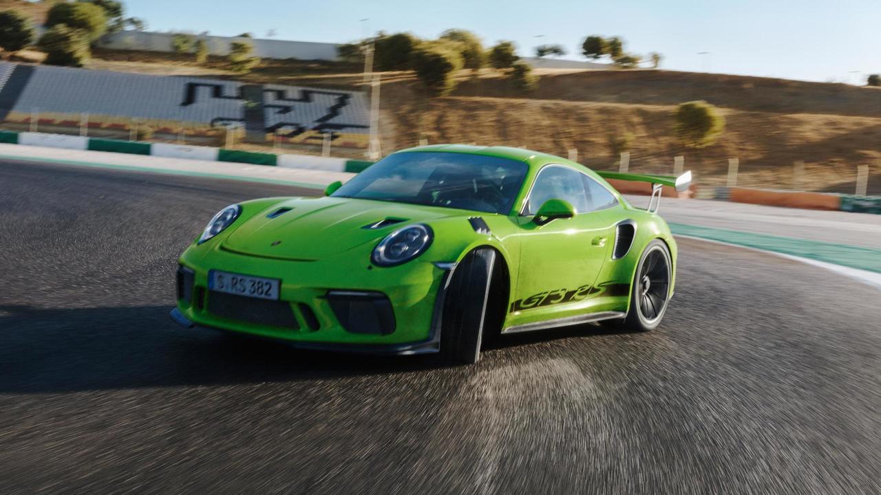 Podivjani porsche GT3 RS: dirkalnik Le Mansa za cesto