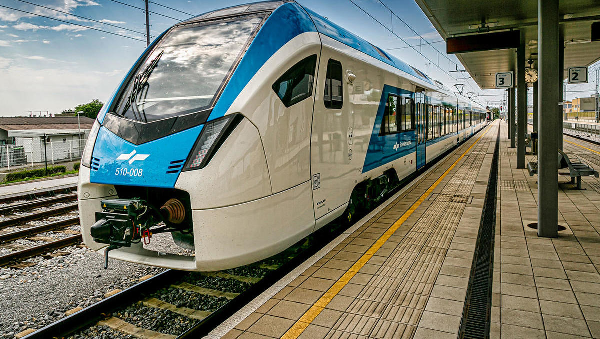 Nova pogruntavščina SŽ: vozovnico za vlak bo treba pokazati že pred vstopom