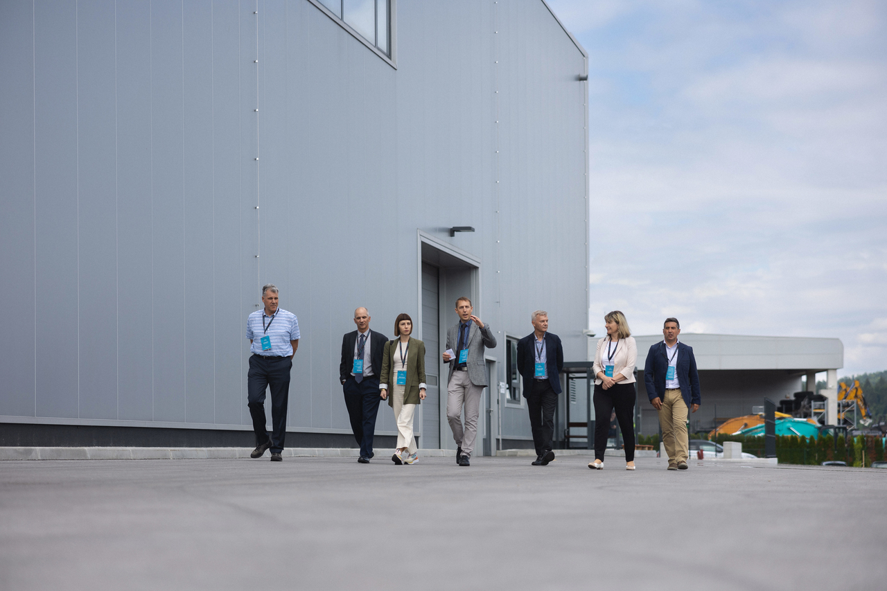 Ameriški Precision Resource bo v Logatcu proizvodnjo še podvojil