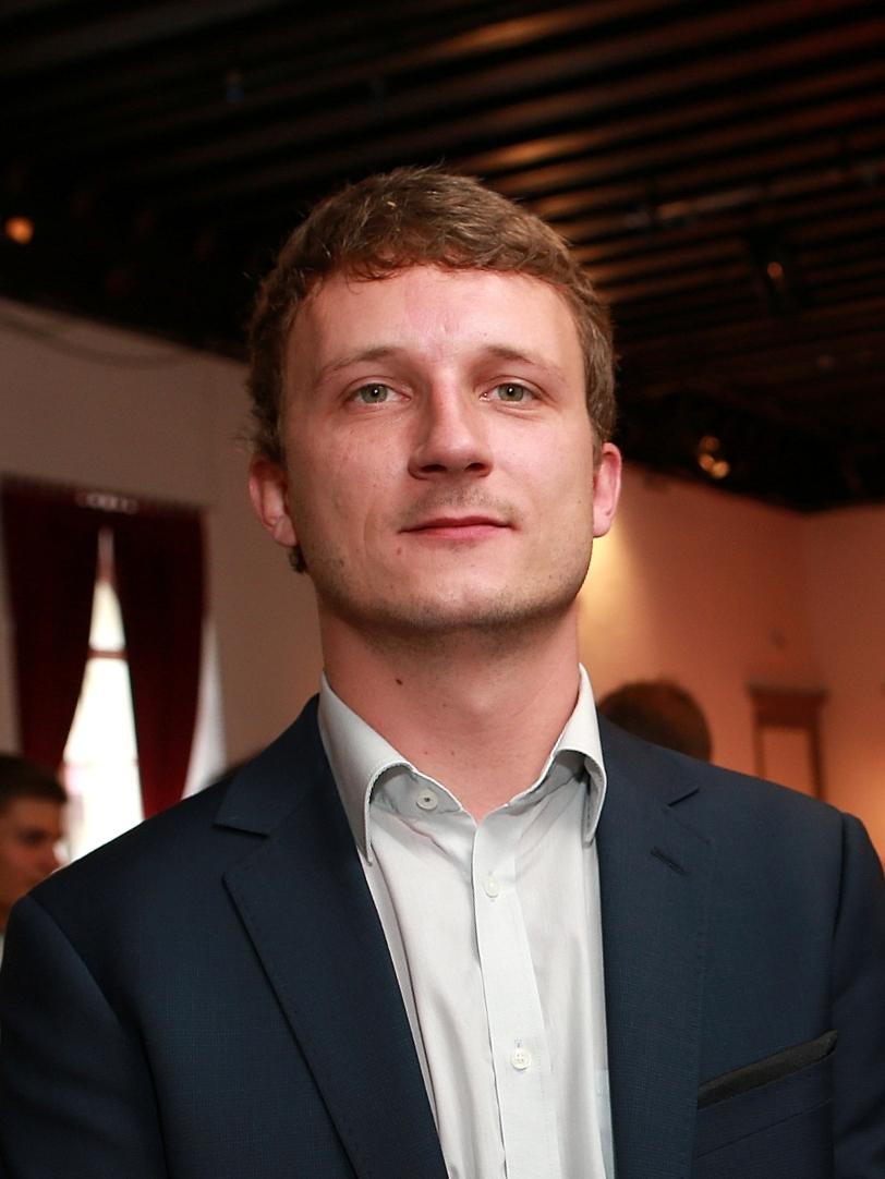 Ne boste verjeli, kdo vse vohlja po vaši zasebnosti