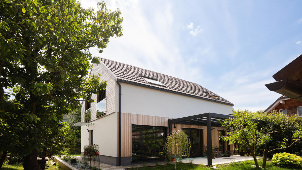 Rihter obvešča: dan odprtih vrat individualne montažne hiše 125, Bizovik