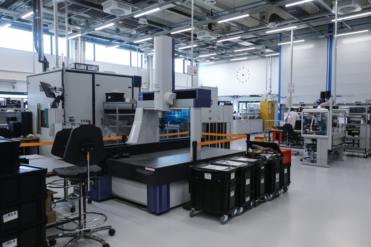 (reportaža) Z novo tovarno senzorjev v Komendi RLS Merilna tehnika do ...