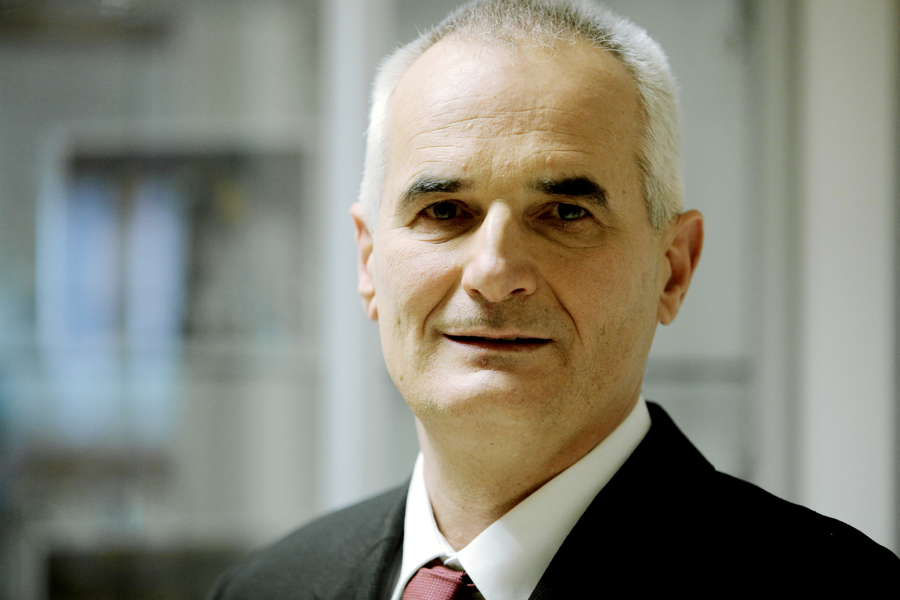 Kdo sta kandidata za nova nadzornika Telekoma?