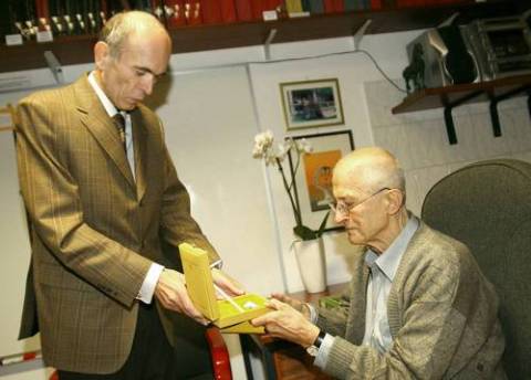 Drnovšek nagradil Janeza Ruglja