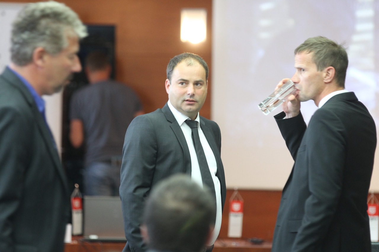 Skupščina Zavarovalnice Triglav: Delničarji izglasovali 2,5 evra bruto ...