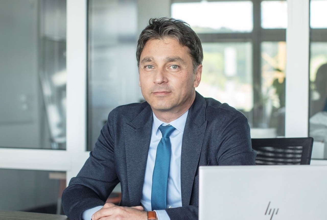 Umetna inteligenca presenetila celo znanstvenike – kaj se napoveduje ...