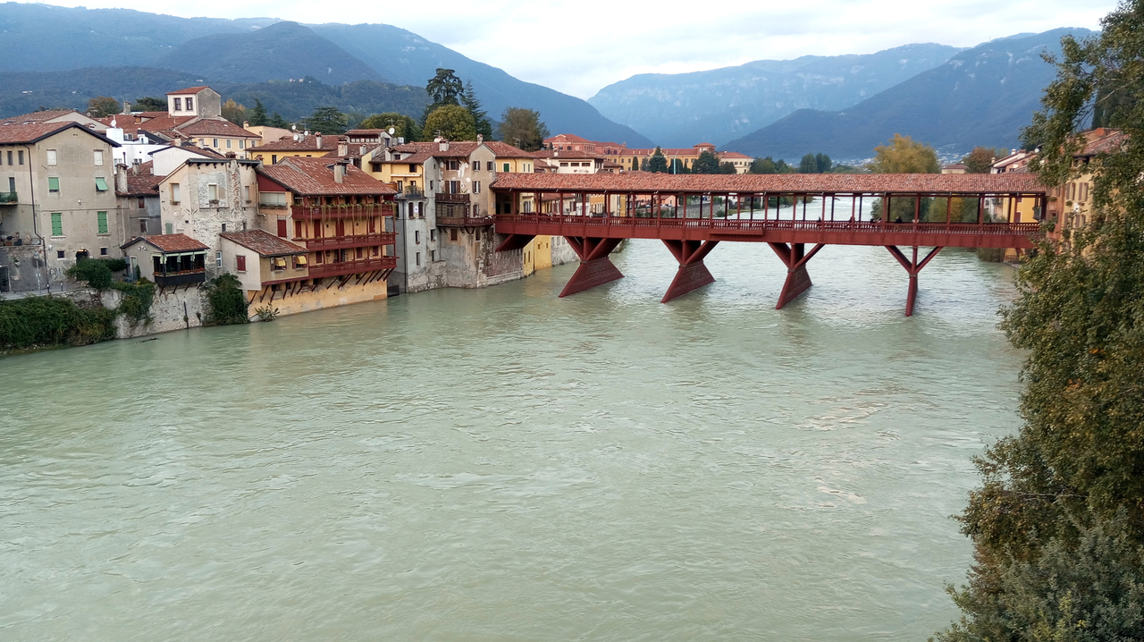 Treviž z okolico: staro mestno jedro in palače, lokalne specialitete in ...