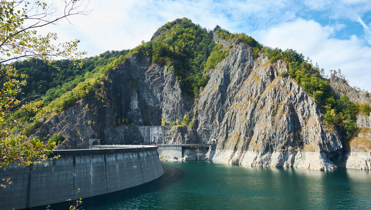 Romuni delajo IPO državnih hidroelektrarn