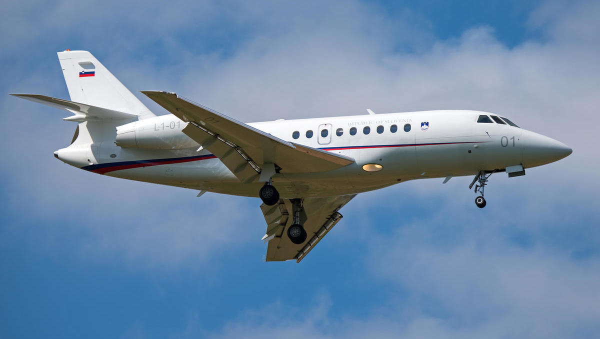 Golobu spet najemajo poslovno letalo