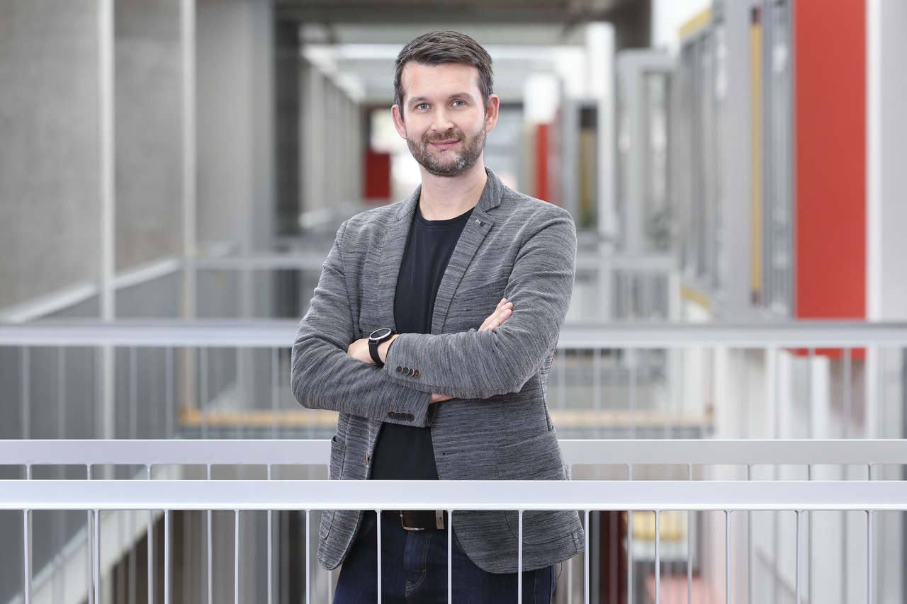 Kakšna bo usoda prompt inženirja in drugih poklicev s področja UI